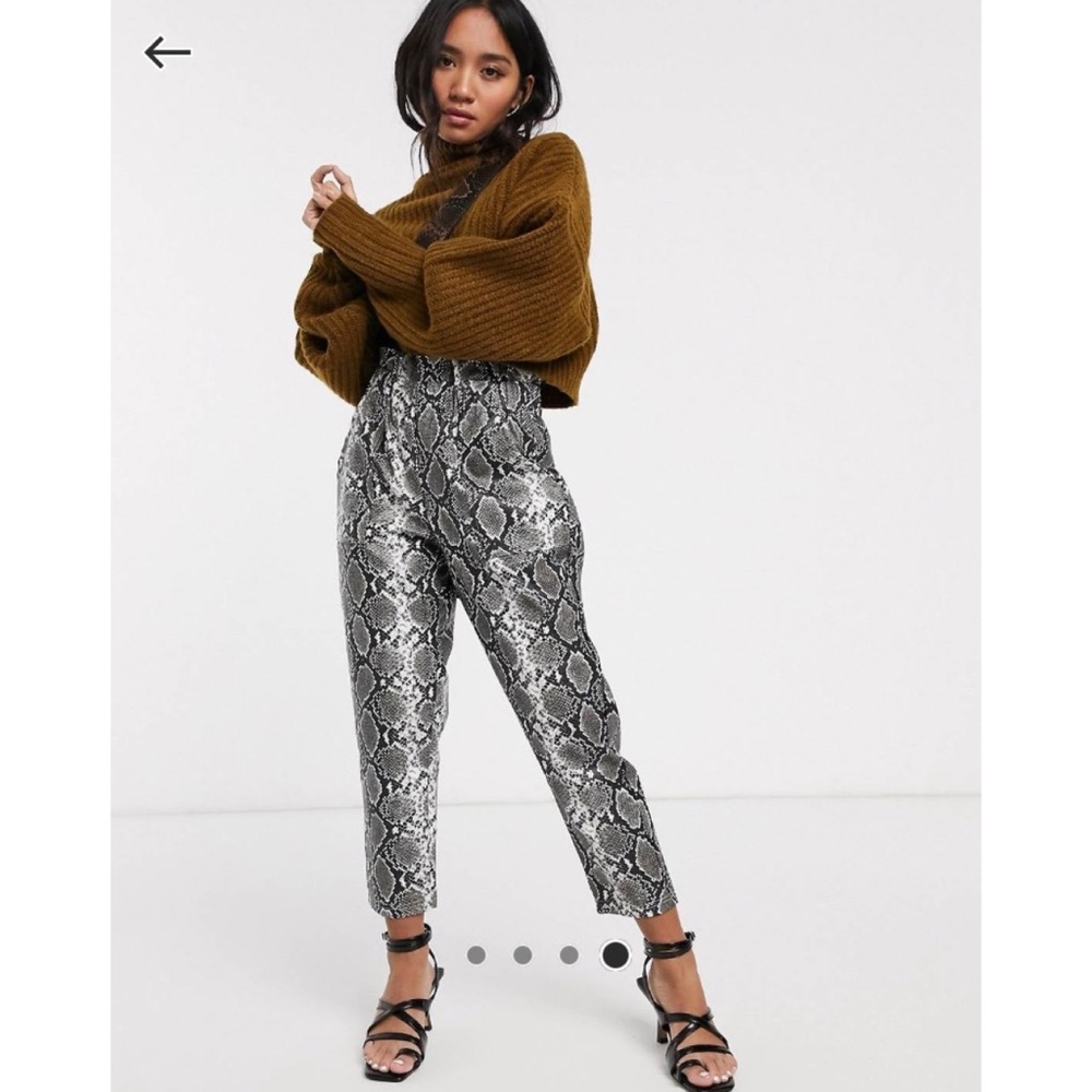 Petite Tapered Pants In Leather Look Snake Print - Gem